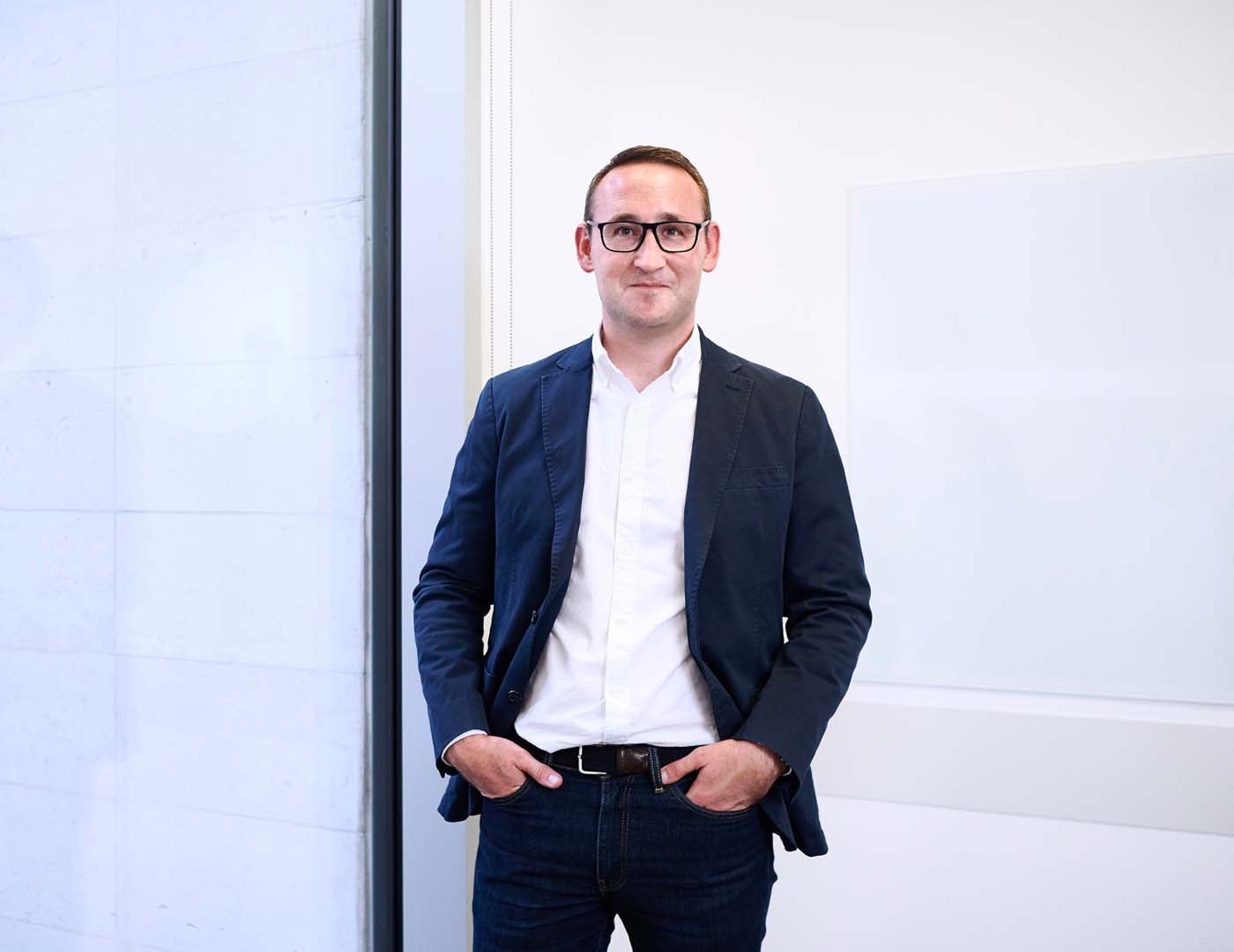 JLL names Jordan Jeffery head of UK property and asset management | FM ...