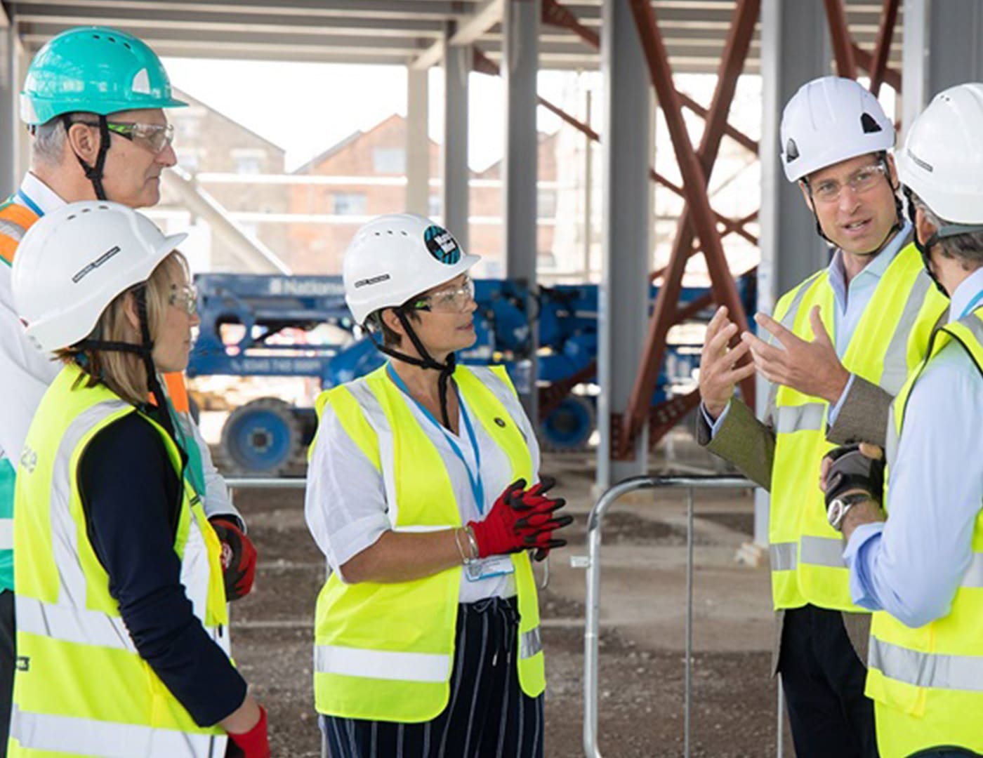 Prince William discusses suicide prevention at Mace construction site ...