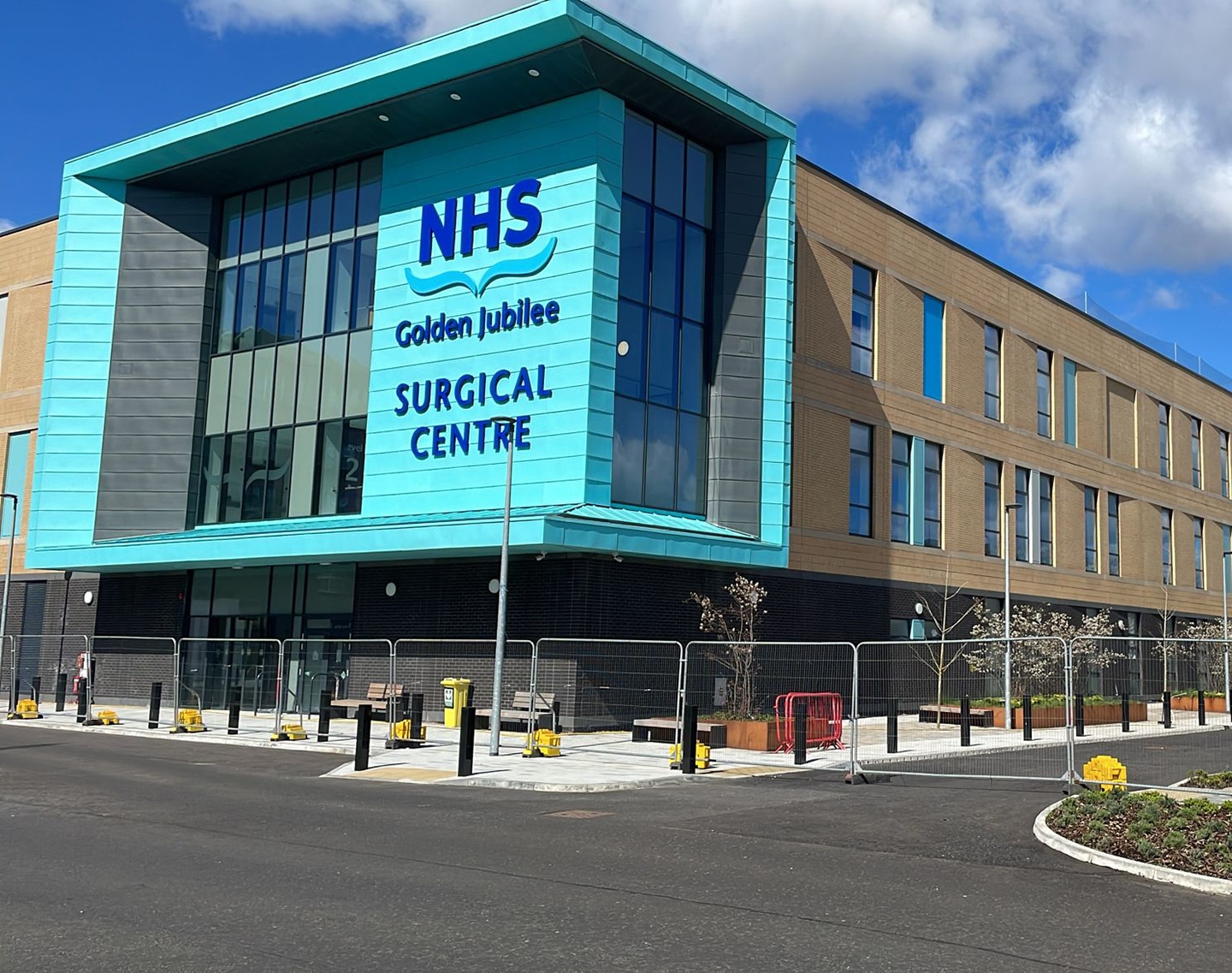 Scottish First Minister opens Kier built surgical centre which will ...