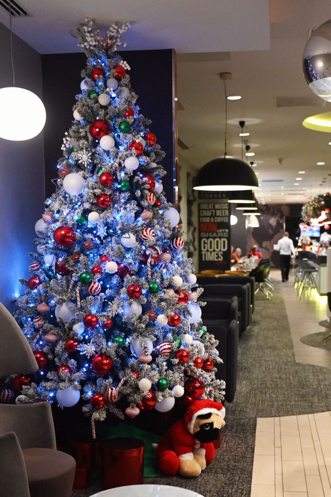 phs launches 'stress-free' Christmas trees for businesses | FM Business ...